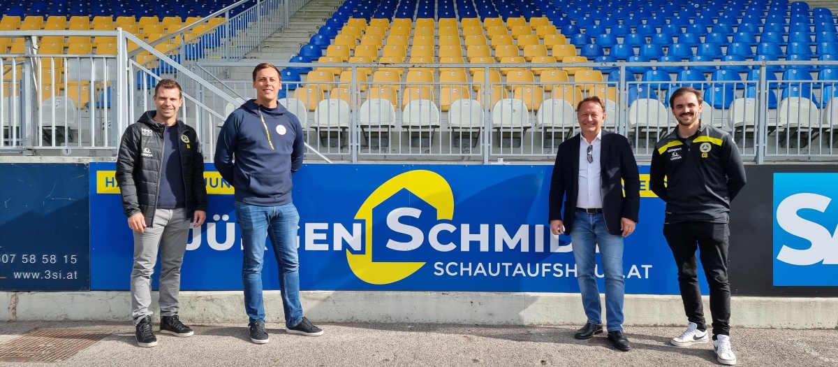 Jürgen Schmidt schaut auf’s Haus und den First Vienna FC 1894 | First ...